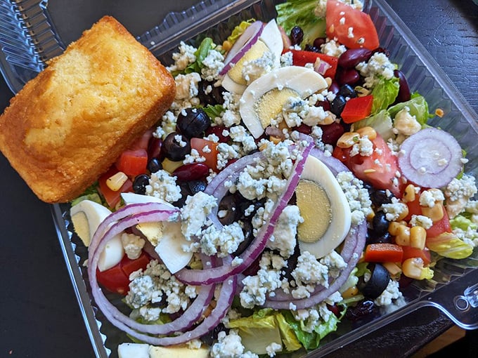 Even the salad here means business &ndash; this isn't rabbit food, it's a proper meal with cornbread backup.