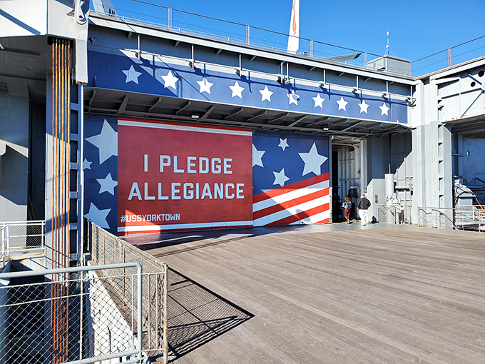 Nothing says "America" quite like this patriotic photo backdrop – just try walking past without humming the national anthem. I dare you.