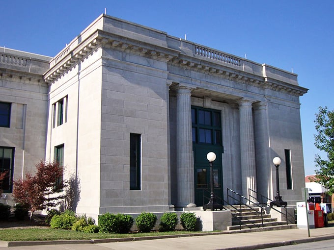 Some post offices are just buildings&mdash;this one's a monument. Those classical columns would make any electric bill or package notice feel important.
