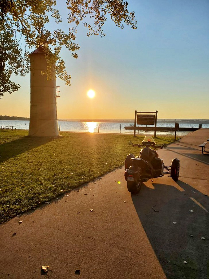 Mother Nature's nightly finale proves that lakeside sunsets rival any ocean spectacular.