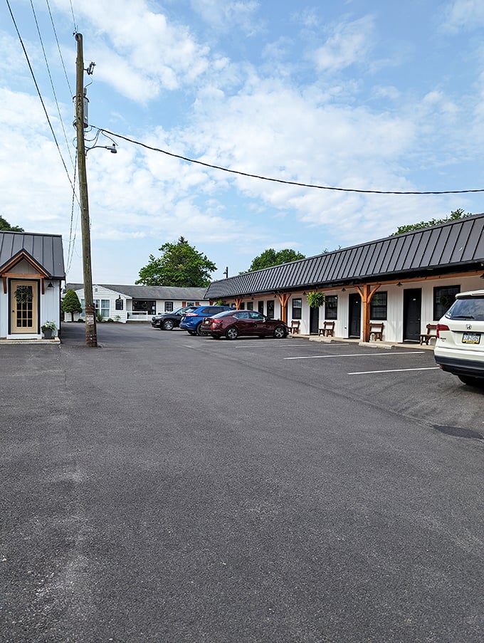 The Carriage House motel offers simple comforts with its classic Americana design&mdash;no frills needed when you're surrounded by such picturesque countryside.