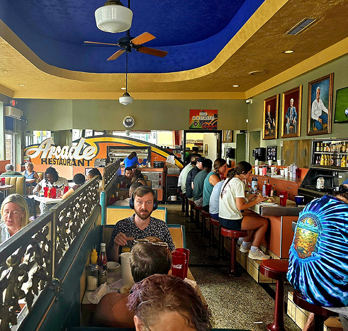 Every occupied booth tells a different story, but they all share the same happy ending: plates wiped clean with satisfied smiles. 