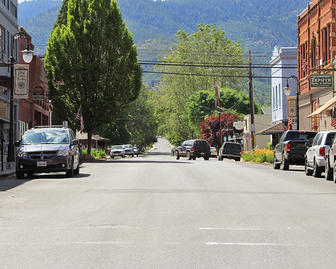 Tree-lined streets and minimal traffic make downtown Yreka feel like a peaceful oasis. The mountains watching over everything are just a bonus.