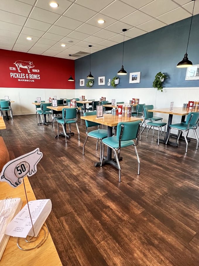 Modern meets traditional in this thoughtfully designed space where every detail serves the ultimate purpose: getting delicious food to your face.