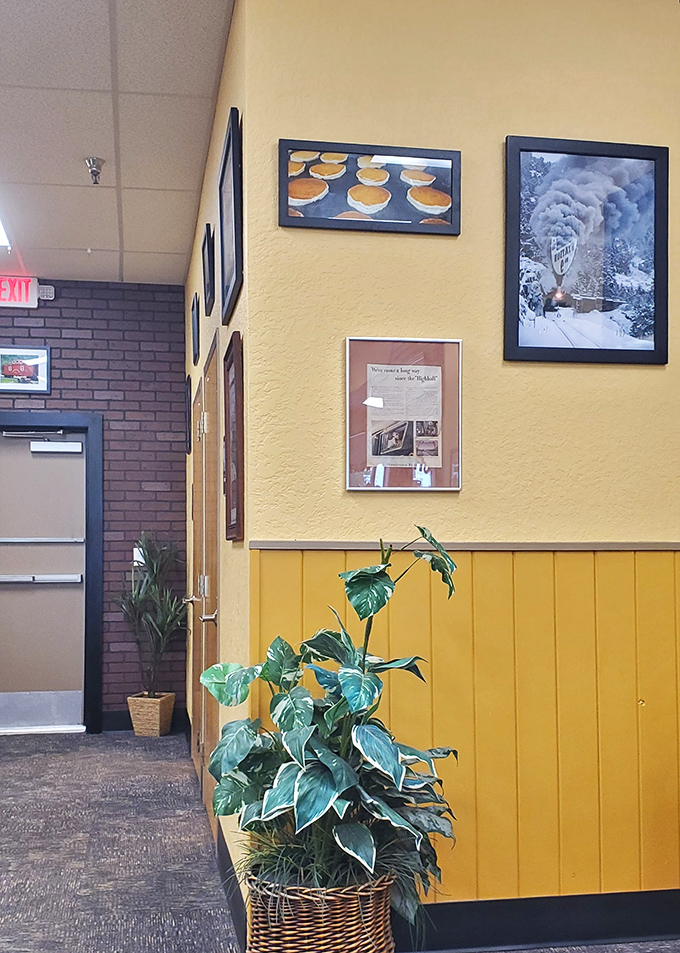 Yellow walls adorned with framed memories and potted plants create that "come on in and stay awhile" atmosphere that chain restaurants try desperately to replicate.
