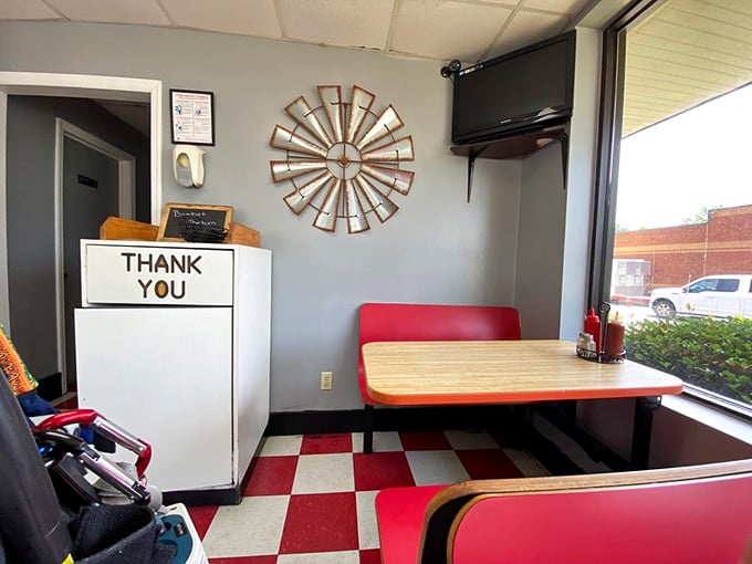 Simple decor with a windmill accent &ndash; because when the food is this good, fancy surroundings would just be a distraction.