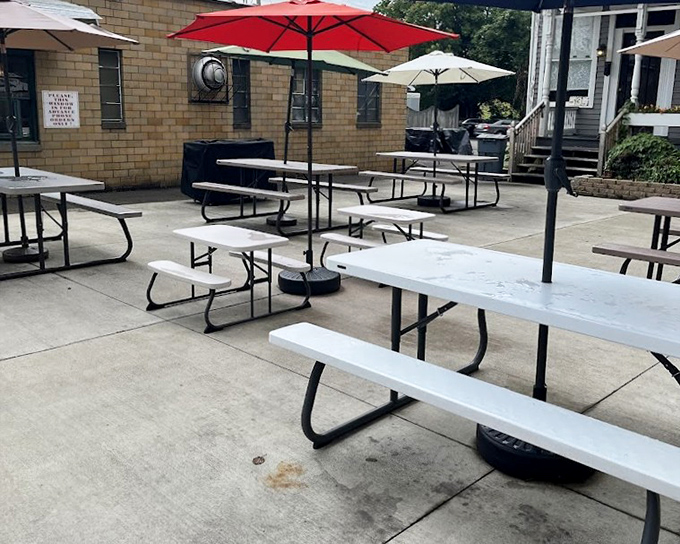 Ohio summers were made for these umbrella-shaded picnic tables. The perfect spot to tackle a sundae too massive for indoor consumption.