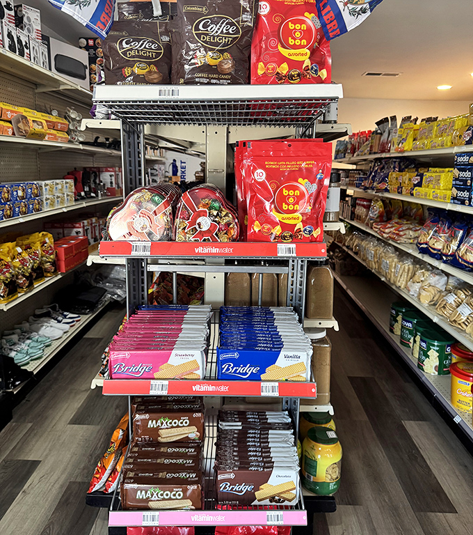 Even the convenience store section maintains that old-school charm. Snacks waiting patiently for their supporting role in your Top Notch experience.