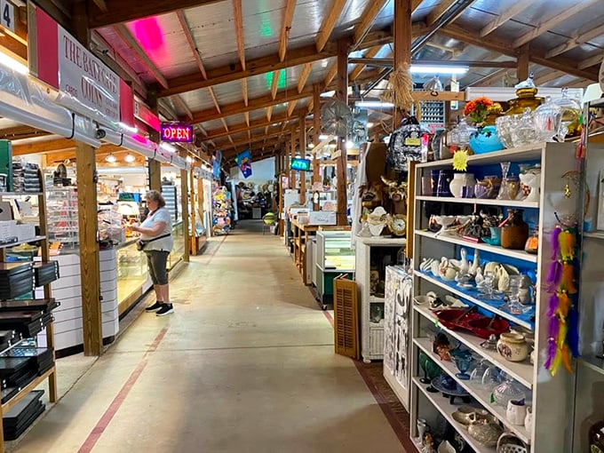 The main corridor beckons with promises of discoveries. Like a less pretentious museum where everything's for sale and touching is encouraged.