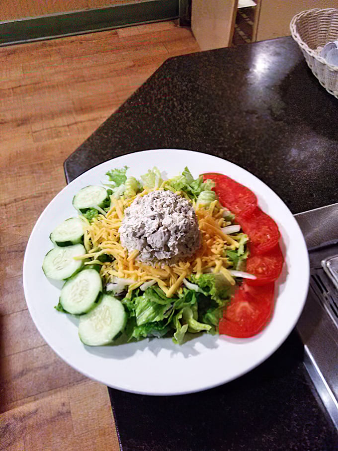 Even the salads here mean business, with fresh ingredients arranged with care&mdash;proof that diners can do healthy without sacrificing satisfaction.