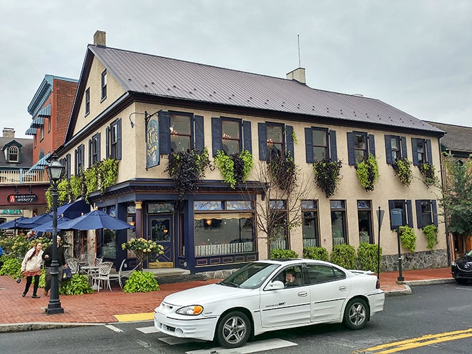 Gettysburg's historic hotel stands like a dignified host, welcoming visitors with the same grace it's shown for centuries. If only those walls could talk!