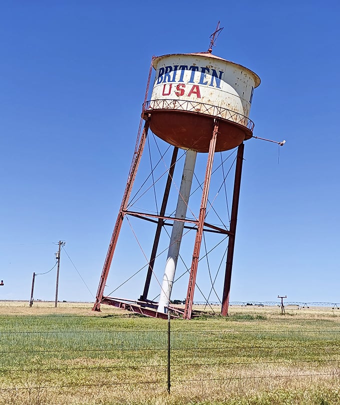 Defying gravity and common sense! The Leaning Tower of Groom looks perpetually on the verge of toppling over.