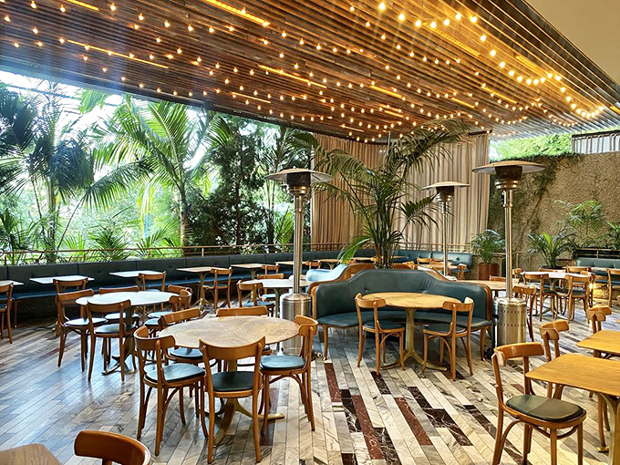 Palm trees and pastries create the perfect California-meets-Paris vibe. Dessert with a view never disappoints.