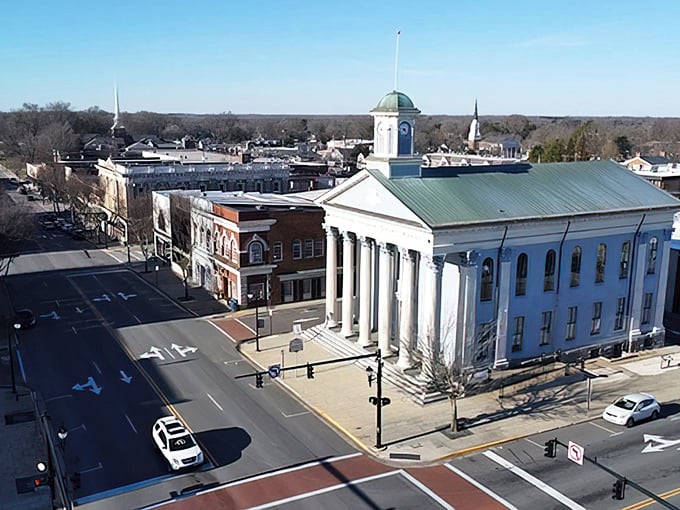Lexington's historic courthouse anchors a community where barbecue reigns supreme and retirement dollars go further.