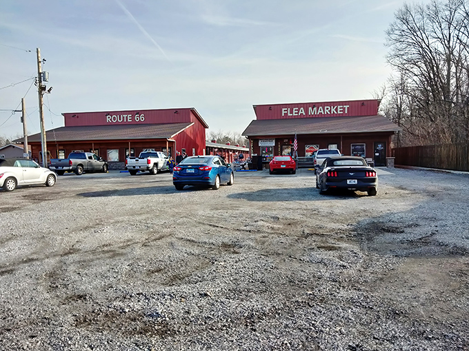 Red buildings, blue skies, and endless possibilities! Route 66 Flea Market's classic Americana vibe sets the stage for serious treasure hunting.