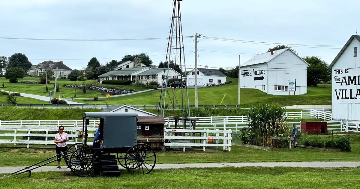 This 12-Acre Amish Village In Pennsylvania Will Transport You To ...