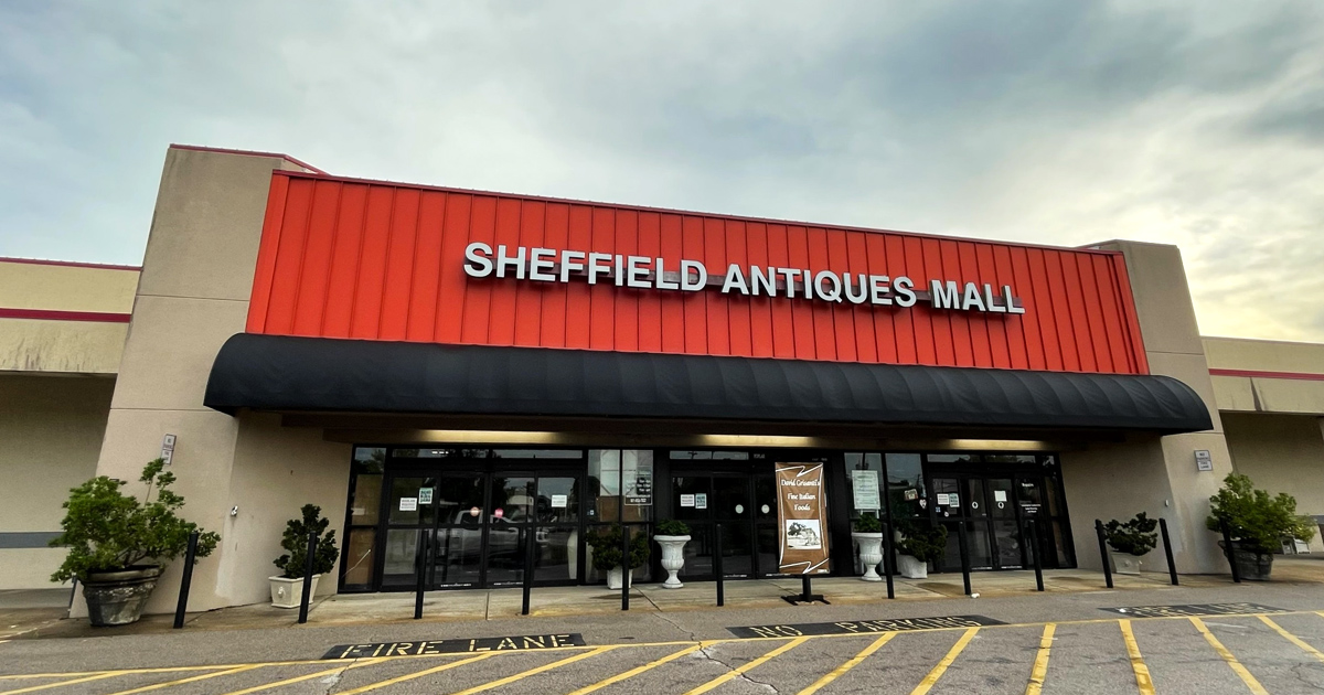 The Massive Antique Store In Tennessee Where You Can Lose Yourself For ...