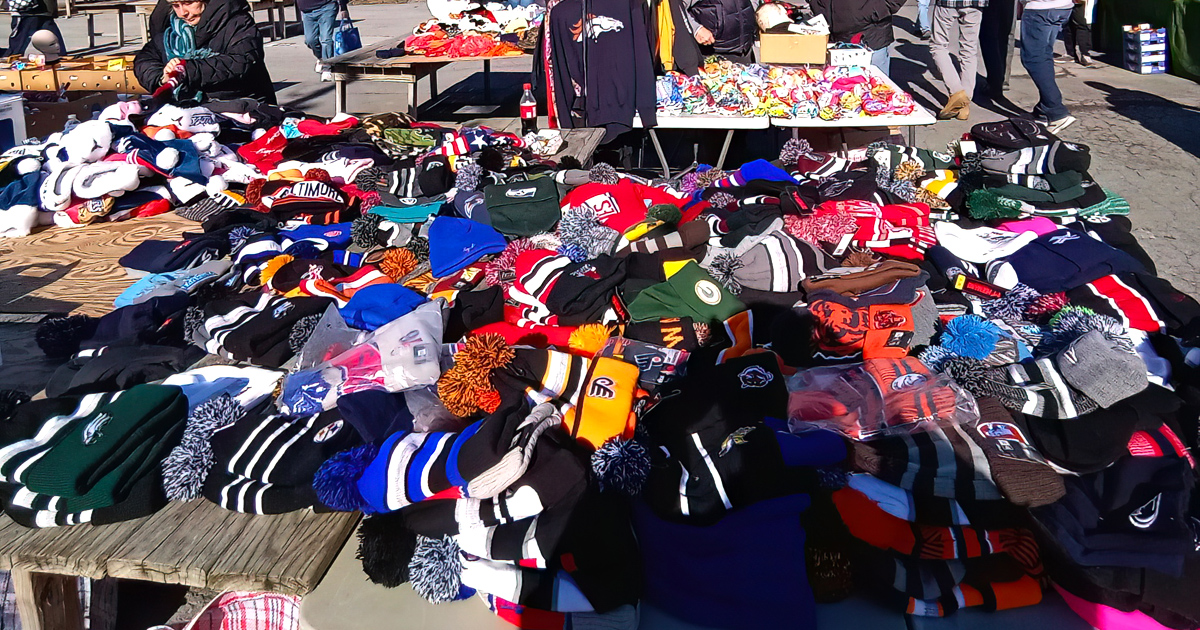 This Massive Outdoor Bazaar In Pennsylvania Is Where Your Bargain ...