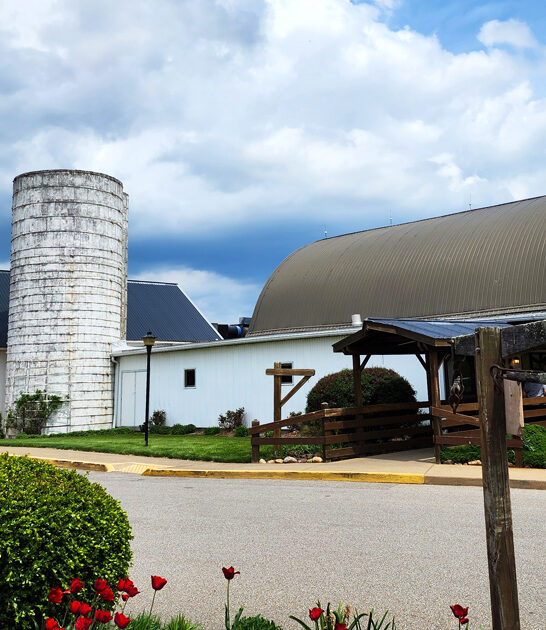 barn themed restaurant ohio ftr