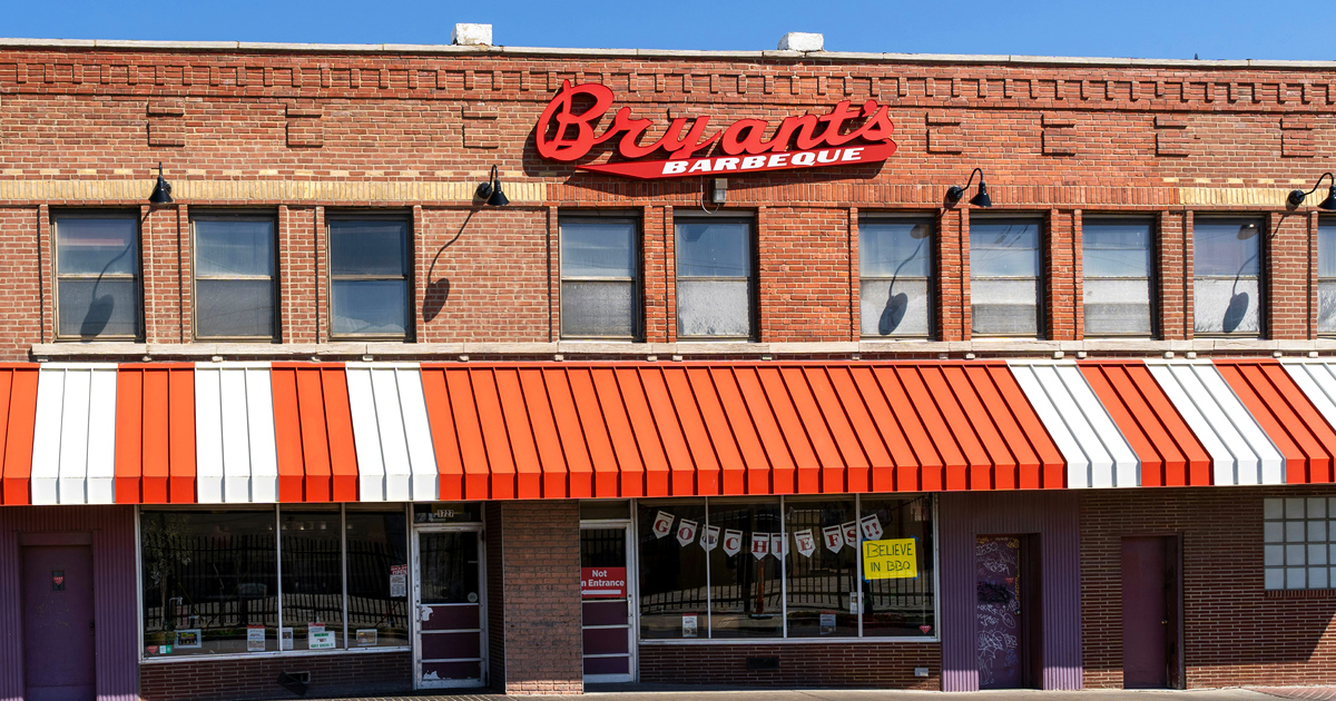 This Legendary Restaurant In Missouri Has Mouth-Watering Baked Beans ...