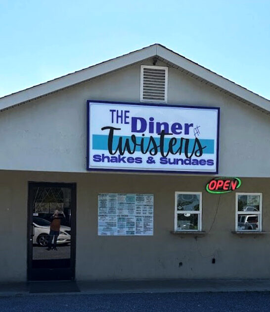 biscuits gravy restaurant tennessee ftr