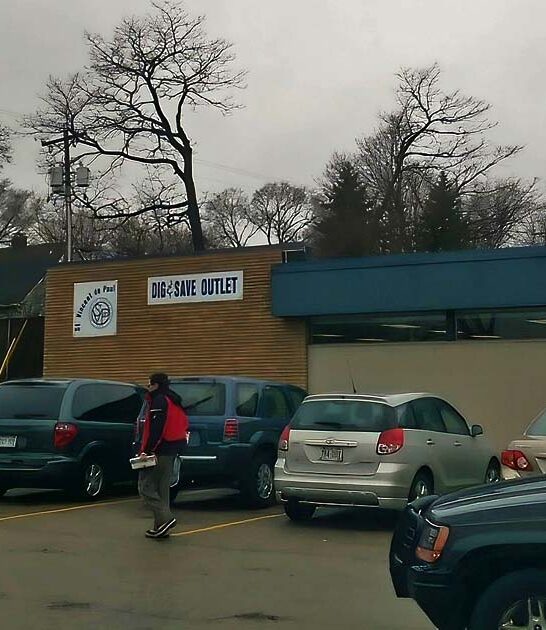 budget wardrobe thrift wisconsin ftr