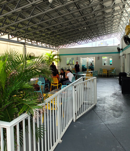 burger restaurant florida style ftr
