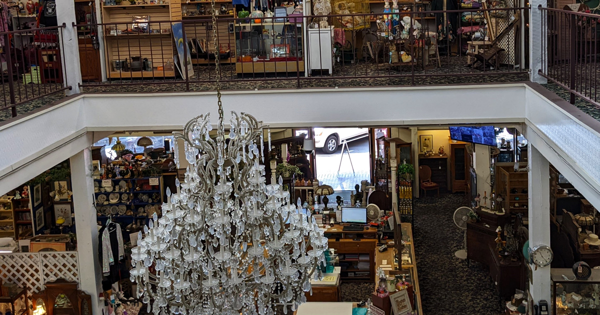 The Antique Store In California Where You Can Build A New Wardrobe For $25
