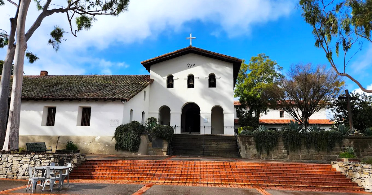 10 Historic Spanish Missions In California That Are Worth A Road Trip