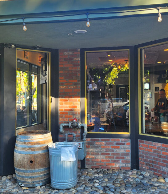 california iconic pizzeria delicious ftr