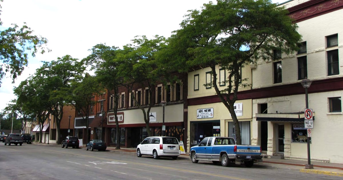 This Charming Small Town In Michigan Is So Gorgeous, You Don't Want To ...