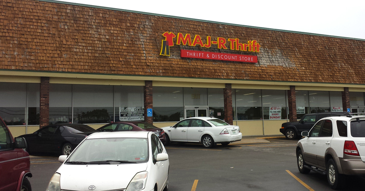 The Enormous Thrift Store In Missouri Where You Can Lose Yourself For Hours