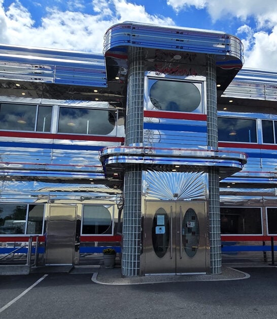 delaware chicken waffles diner ftr
