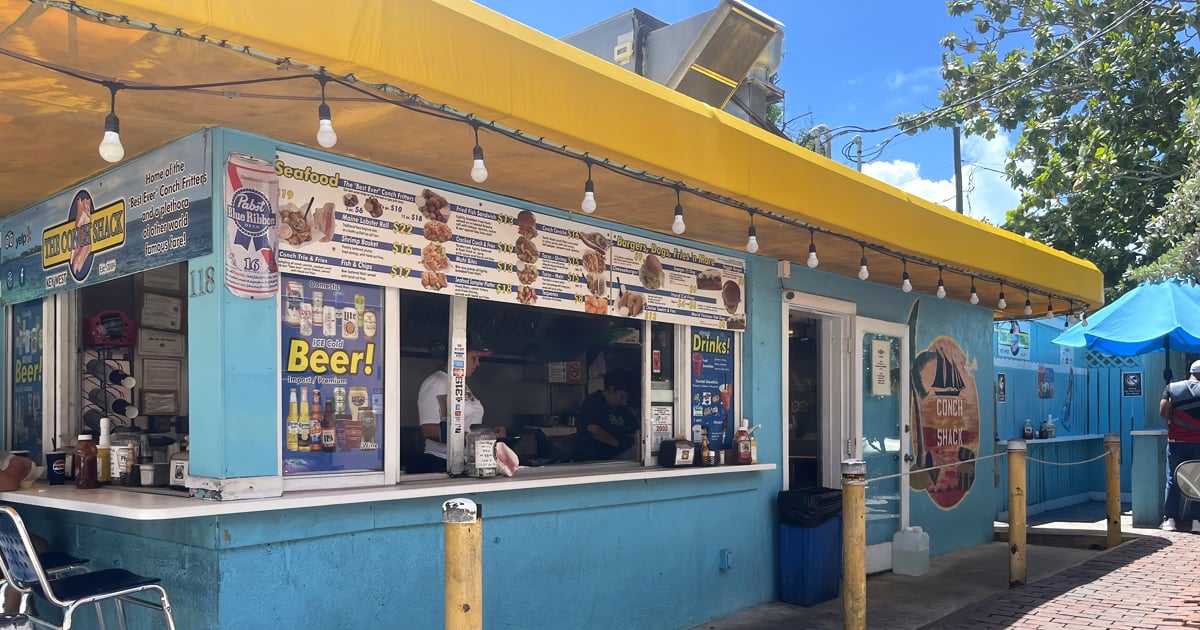 The Hot Dogs At This Seafood Shack In Florida Are So Delicious, You’ll ...