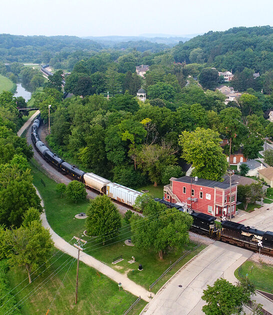 dreamy river towns illinois ftr