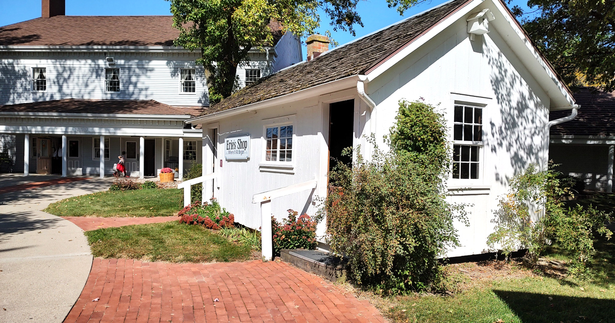 People Drive For Hours Just To Feast At This Farm-Themed All-You-Can ...