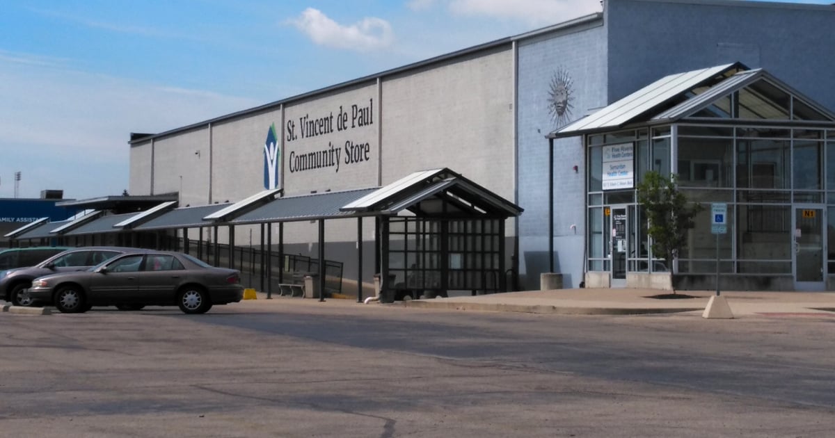 People Drive From All Over Ohio To Hunt For Deals At This Gigantic ...
