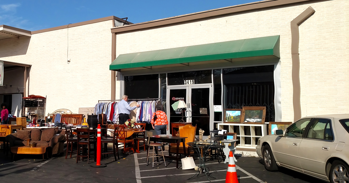 The Enormous Thrift Store In Texas Where You Can Lose Yourself For Hours