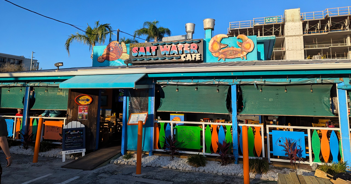 People Drive From All Over Florida To Feast At This Funky Restaurant