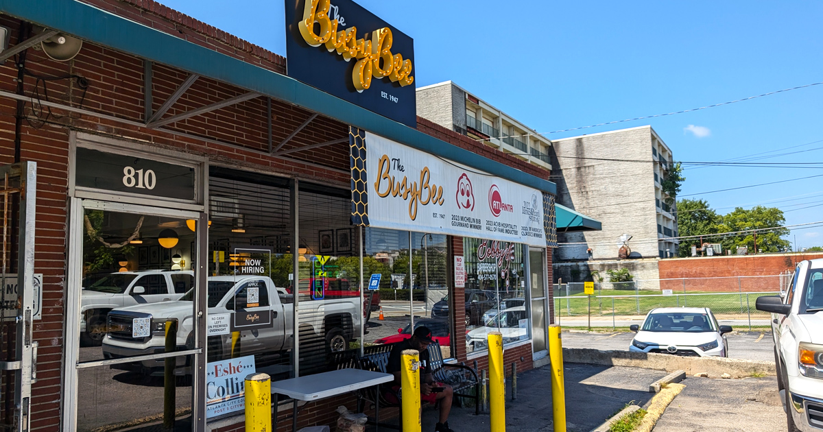 Georgia Locals Drive Miles For The Outrageously Delicious Chicken Fried ...