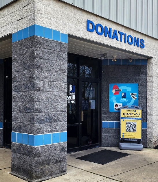 gigantic collectibles delaware store ftr