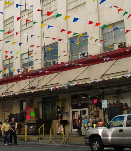 gigantic consignment store oregon ftr