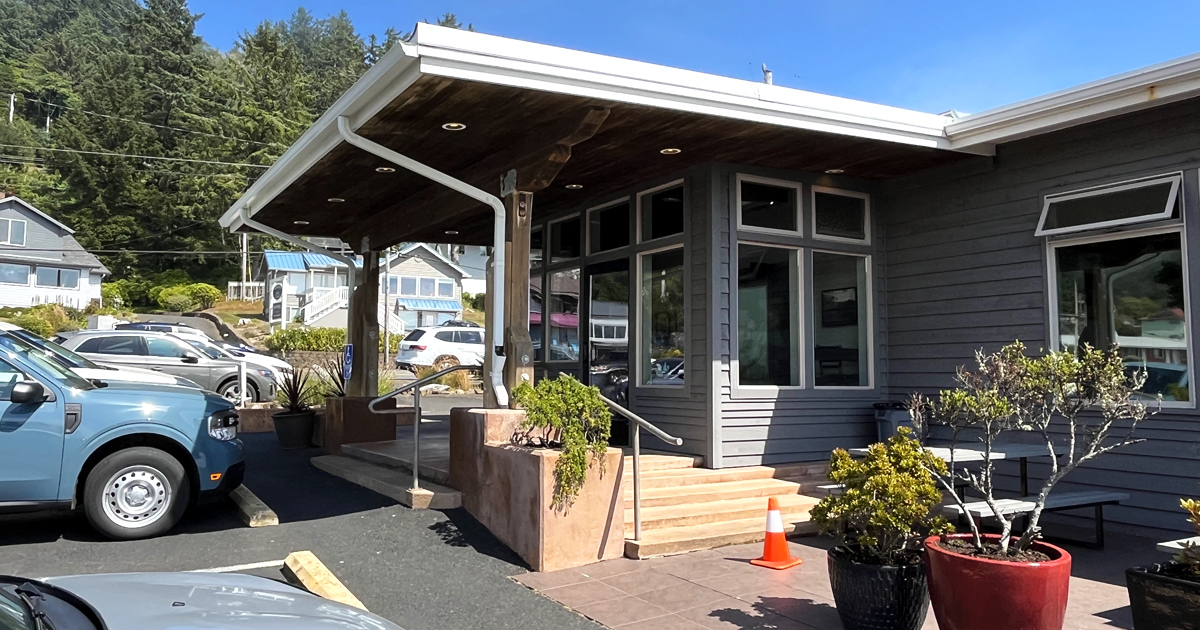 The Coconut Shrimp At This Restaurant In Oregon Is So Good, It's Worth ...
