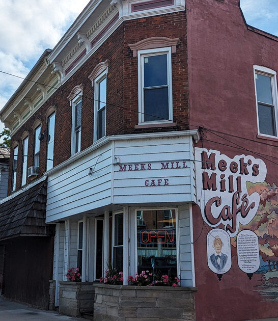 hole restaurant michigan pancakes ftr