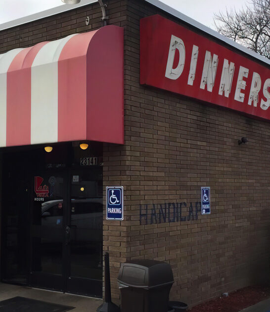 iconic pizza restaurant michigan ftr
