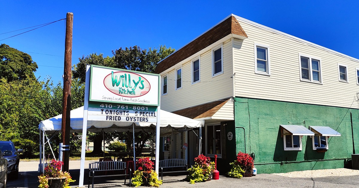 7 Legendary Restaurants In Maryland Serving Finger-Lickin Fried Chicken