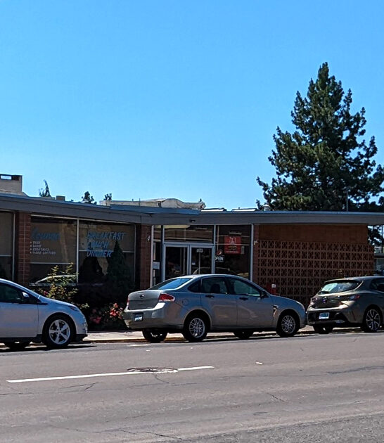 legendary waffle restaurant oregon ftr