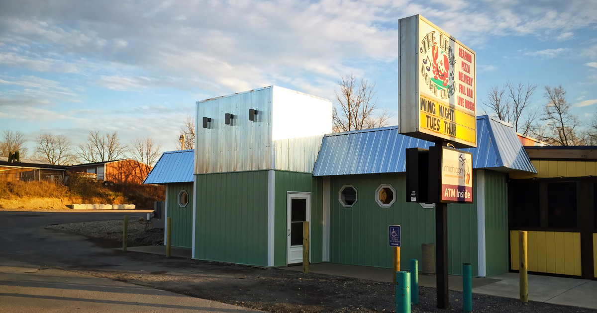 This Charming Seafood Restaurant In Michigan Has Deep Fried Perch ...