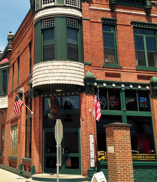 no frills pub wisconsin ftr