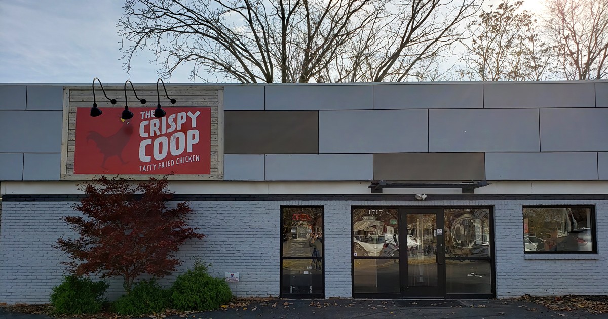 The Best Fried Chicken In Ohio Is Hiding Inside This Tiny Restaurant